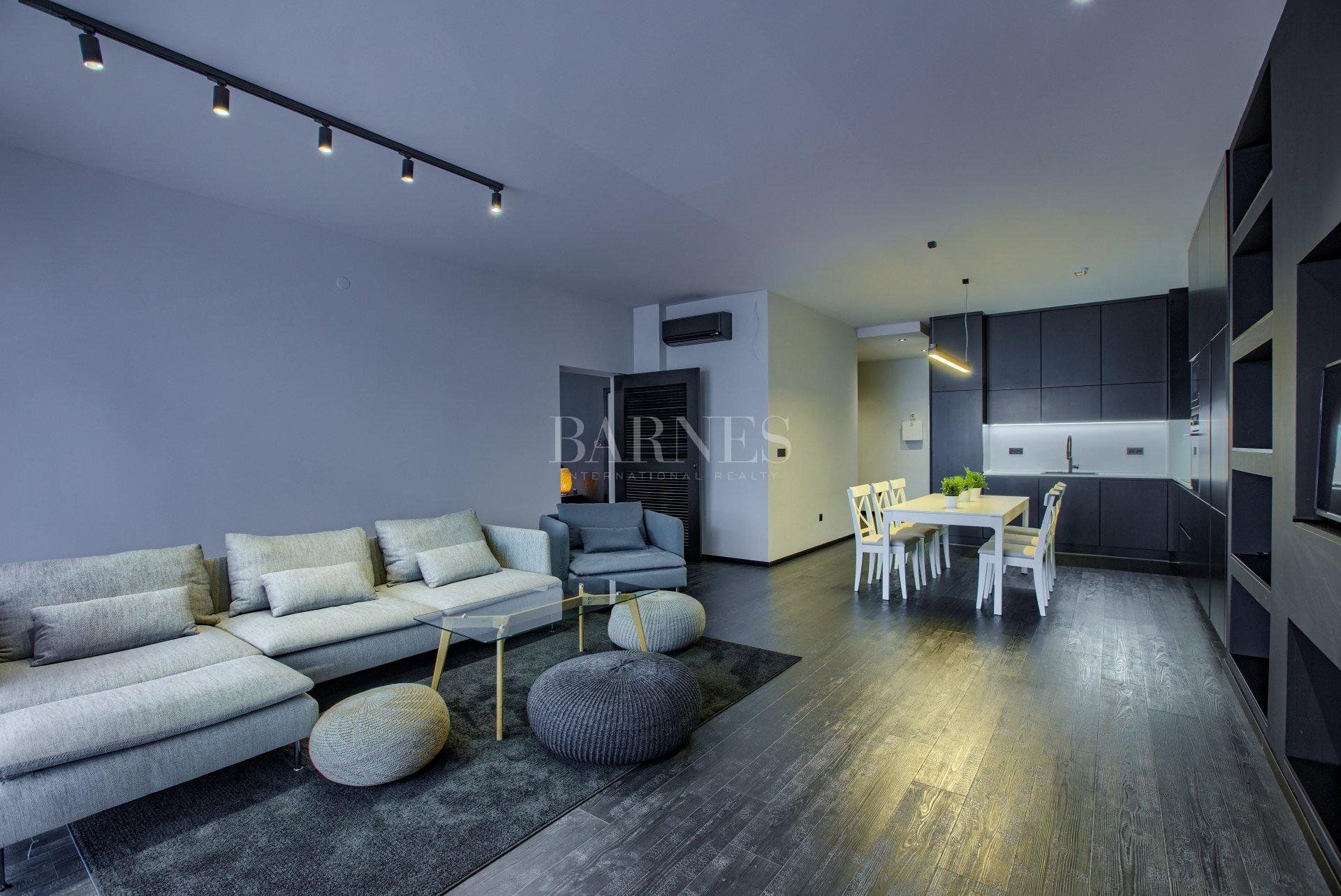 Тwo-bedroom apartment with a yard in Sofia Land Residence